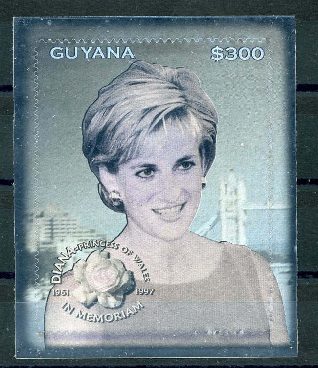 467583) Guyana Blocco 573 **, colori argento, ologramma, principessa Diana